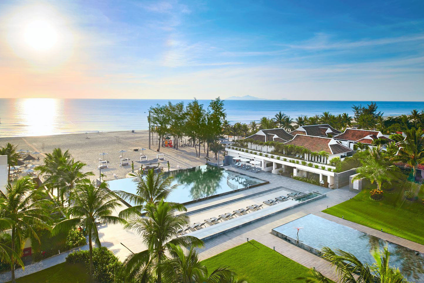 Pullman Danang Beach Resort boek je eenvoudig bij Internoord vakanties